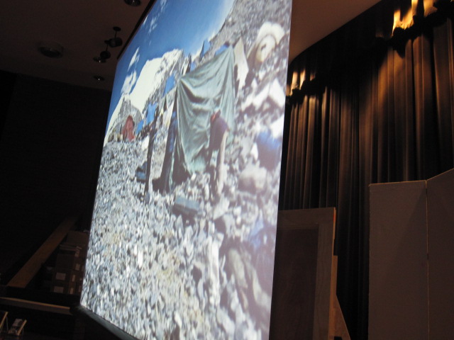 IQ Book Two: The White House – Roland Smith, Author